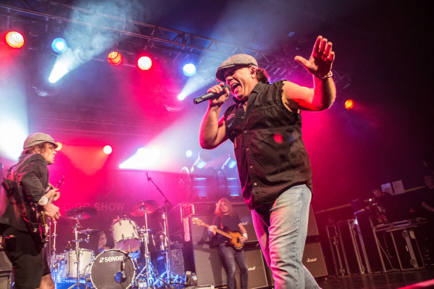 About Us - Live/Wire AC DC Tribute Show